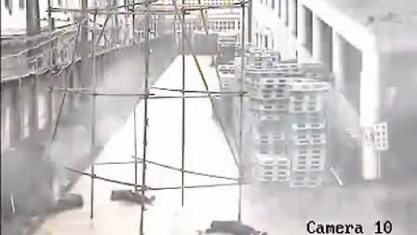 Four Asian workers electrocuted pushing scaffold - GoreSee - Death is ...