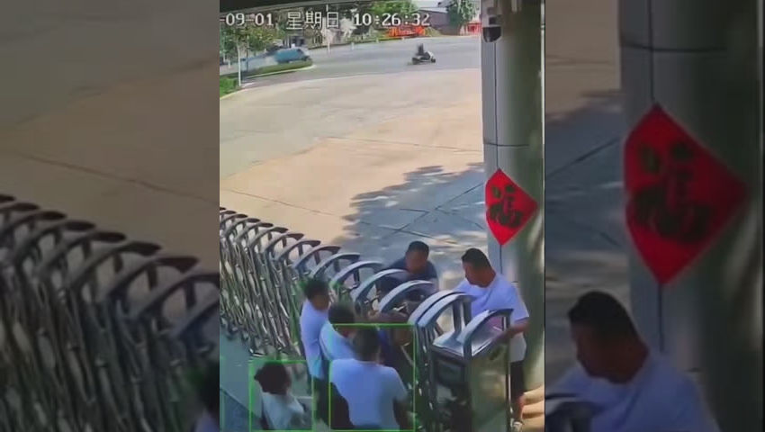 A man gets his head stuck in a retractable gate - GoreSee - Death is ...