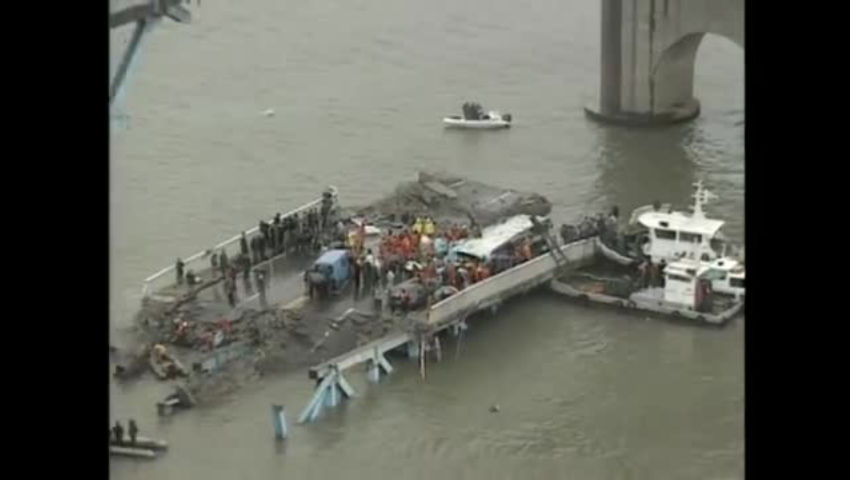korea. 1994 Seongsu Bridge Collapse - GoreSee - Death is Watching over You