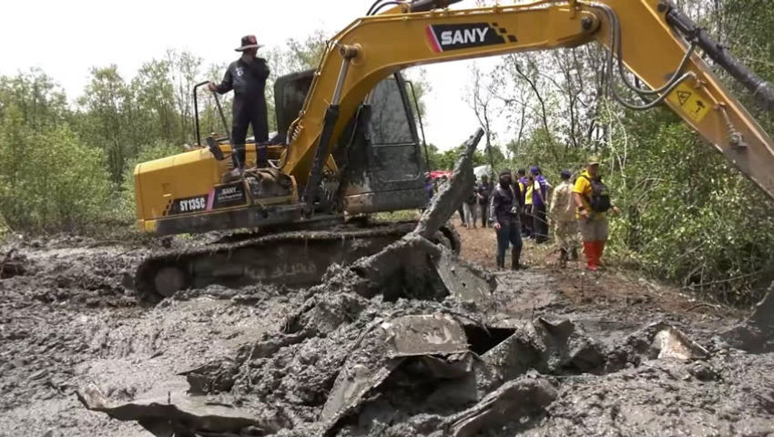 Thai Flying Service Flight 209 - GoreSee - Death is Watching over You