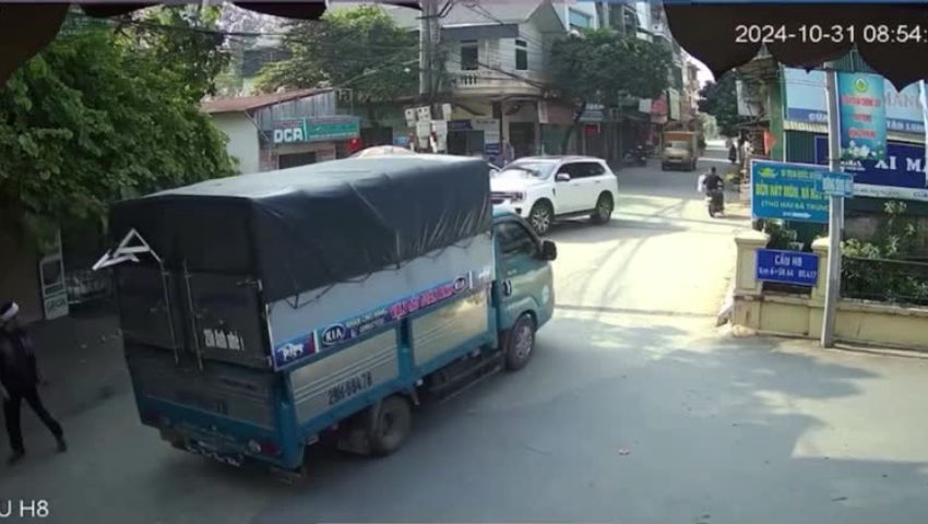 A car runs over three men - GoreSee - Death is Watching over You